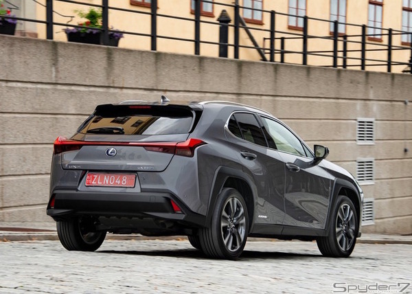 レクサス初のEV誕生か、「UX300e」の商標登録が発覚 4枚目の写真・画像 | レスポンス（Response.jp）