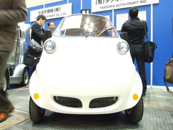【カーエレ09】タケオカ自動車工芸 T10…孫に | レスポンス（Response.jp）