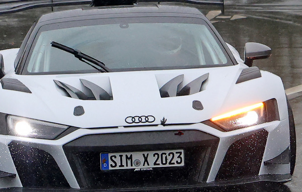 これがホントの「最後のアウディr8」か? レース車両ベースの特別なv10スーパーカー レスポンス(responsejp)