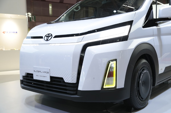 これが未来のハイエース!? 大きくなって電動化、世界初公開の『グローバルハイエース BEVコンセプト』…ジャパンモビリティショー2023 | レスポンス（Response.jp）