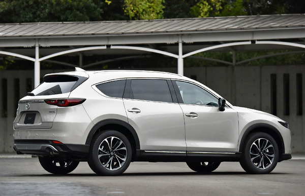 マツダ、人気の3列シートSUV「CX-8」生産終了を発表 2枚目の写真・画像 | レスポンス（Response.jp）