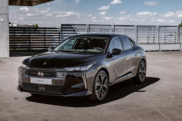 DSの新型プレミアムハッチ『N°4』、ハイブリッドは3万9000ユーロから 2枚目の写真・画像 | レスポンス（Response.jp）