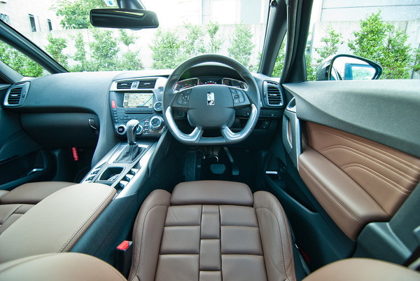 【まとめ】個性的なスタイルが話題に…シトロエン DS5 7枚目の写真・画像 | レスポンス（Response.jp）