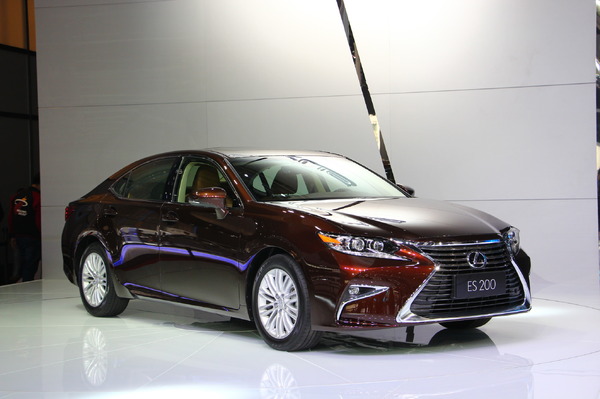【上海モーターショー15】レクサス ES に「ES200」…2.0Lの4気筒を中国投入 | レスポンス（Response.jp）