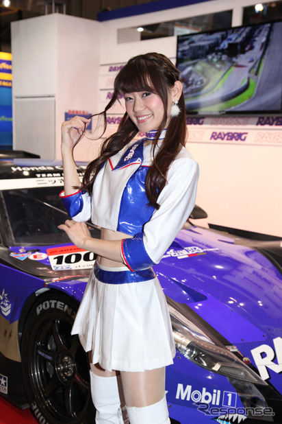 【東京オートサロン16】コンパニオン…RAYBRIG 20枚目の写真・画像 | レスポンス（Response.jp）