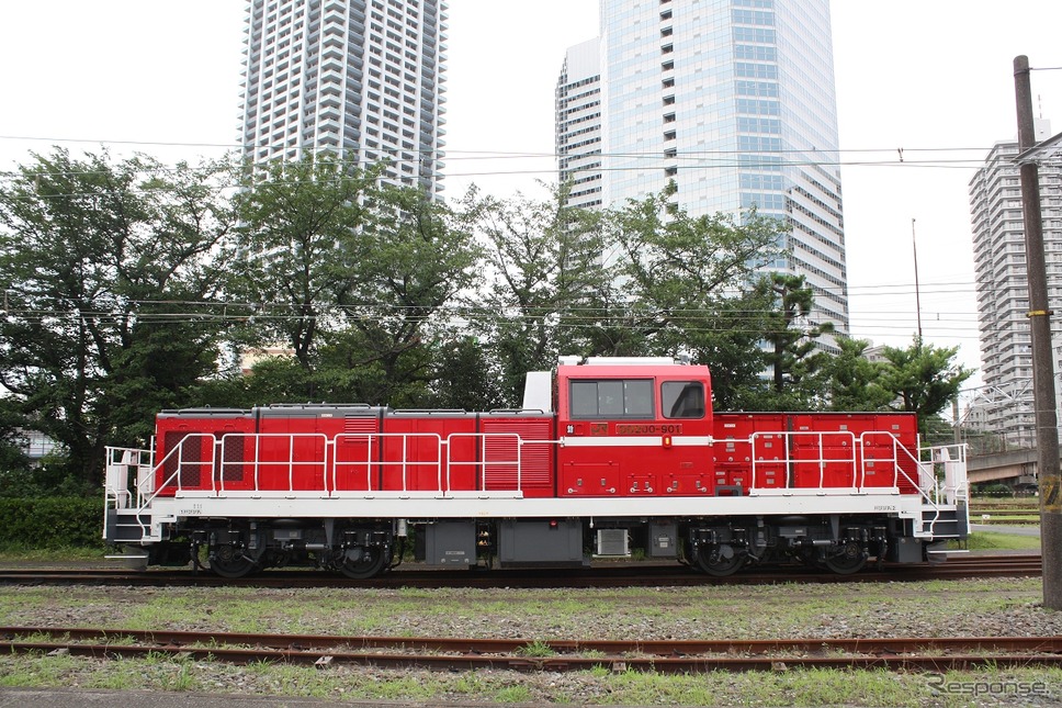貨物列車から入替まで幅広く…JR貨物、新型機関車「DD200形」公開 1枚目の写真・画像 | レスポンス（Response.jp）