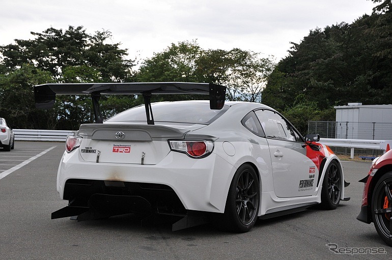 【86 TRD 14R-60 発売】目指したのは“クルマと対話できる”車両 14枚目の写真・画像 | レスポンス（Response.jp）